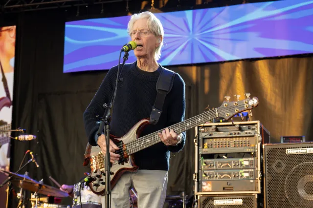 Phil Lesh of The Grateful Dead Dies at 84 - Newsweek