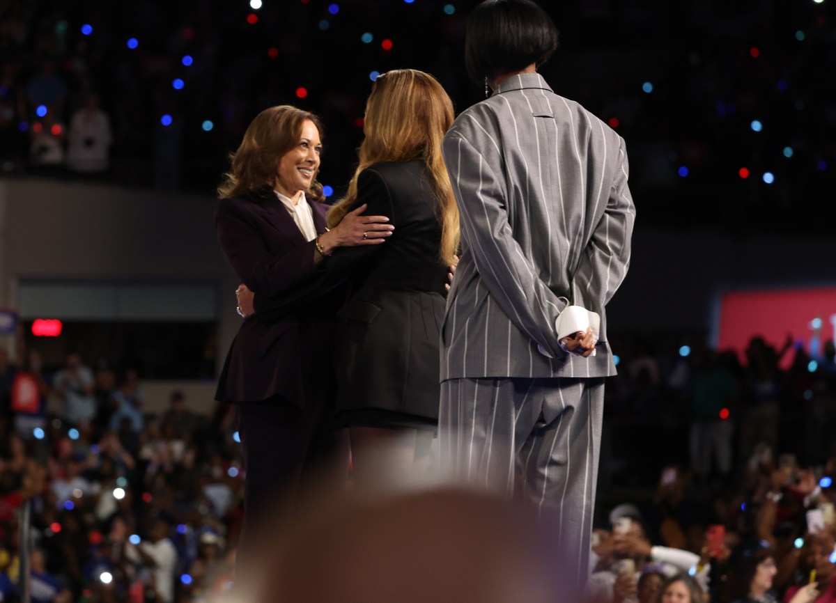 Kamala Harris Breaks Her Own Rally Crowd Record in 24 Hours - Newsweek