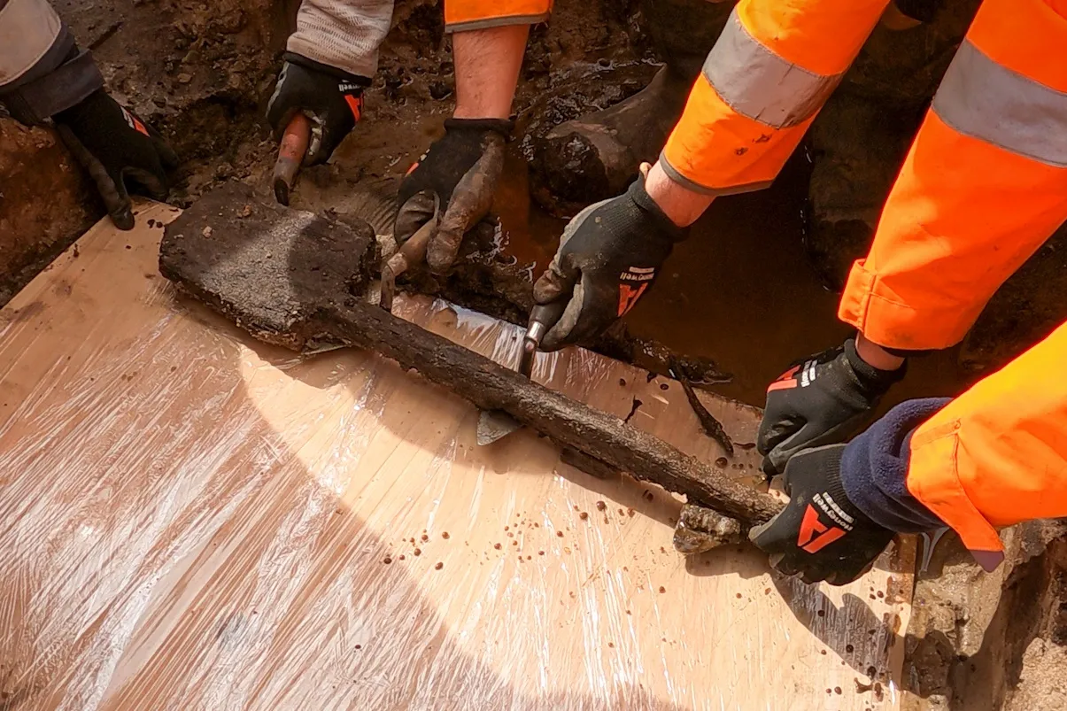 ‘Exceptional’ 3,500-Year-Old Wooden Artifact Discovered - Newsweek