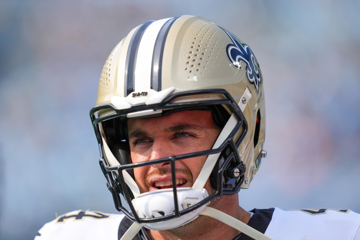 Saints Making Curious Decision at QB Amid Derek Carr News - Newsweek