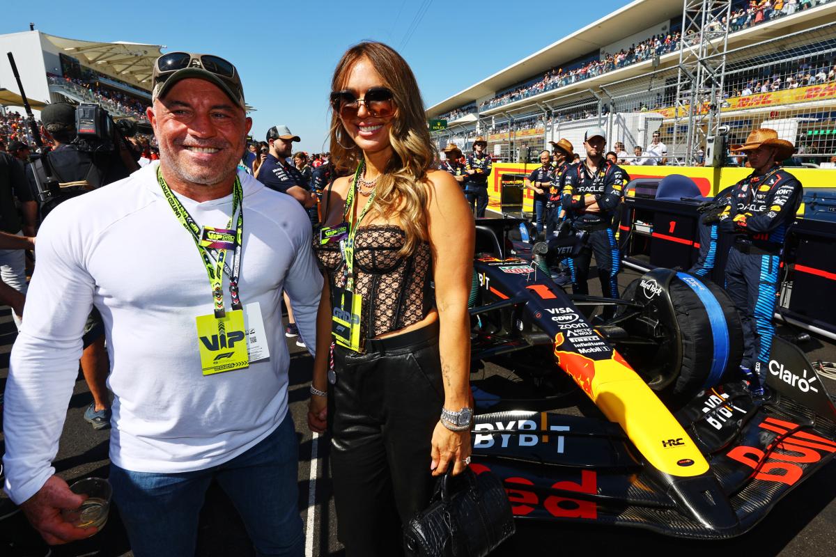 Who are Joe Rogan's Kids? Meet the Star's 3 Daughters - Newsweek