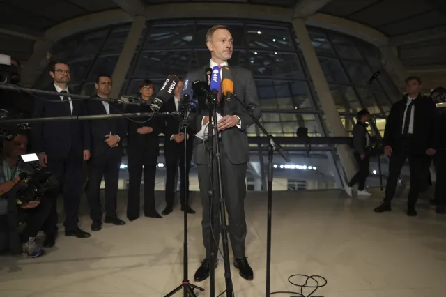Germany’s Coalition Collapses, Scholz Now Leads Minority Government ...
