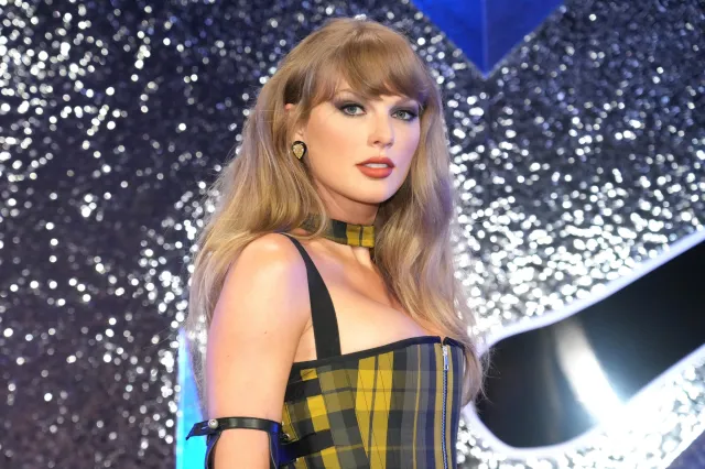 Taylor Swift Album Theory Sends Internet Into Meltdown - Newsweek