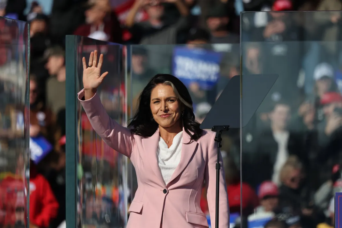 Bernie Sanders Defense of Tulsi Gabbard Resurfaces as Critics Sound ...