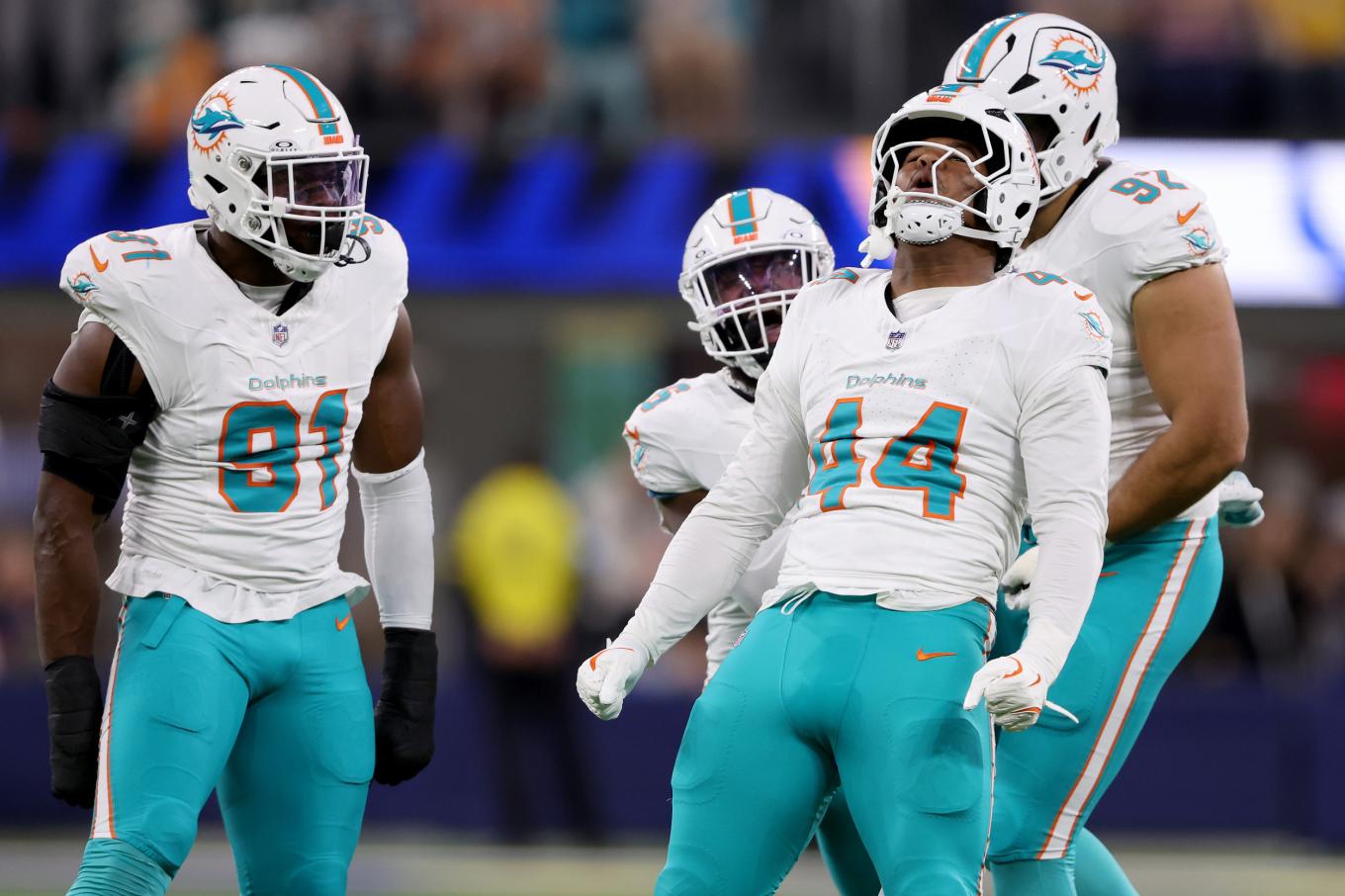 How to Watch Raiders vs Dolphins: Live Stream NFL, TV Cha... - Newsweek