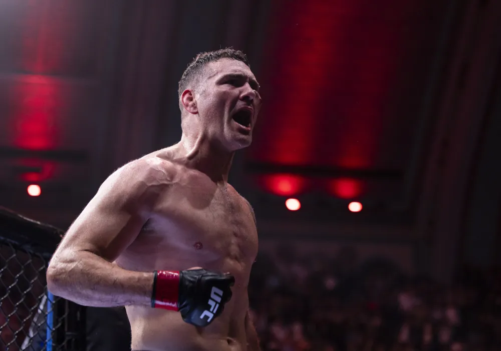 Former UFC Champion Chris Weidman Announces Retirement From MMA - Newsweek