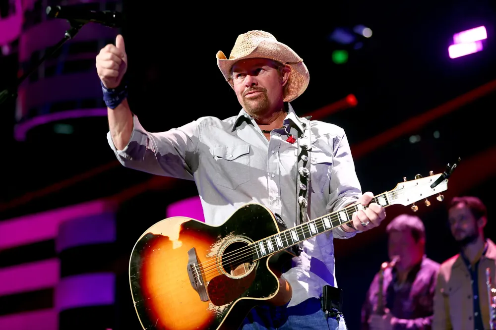 Toby Keith News & Latest Pictures From Newsweek.com