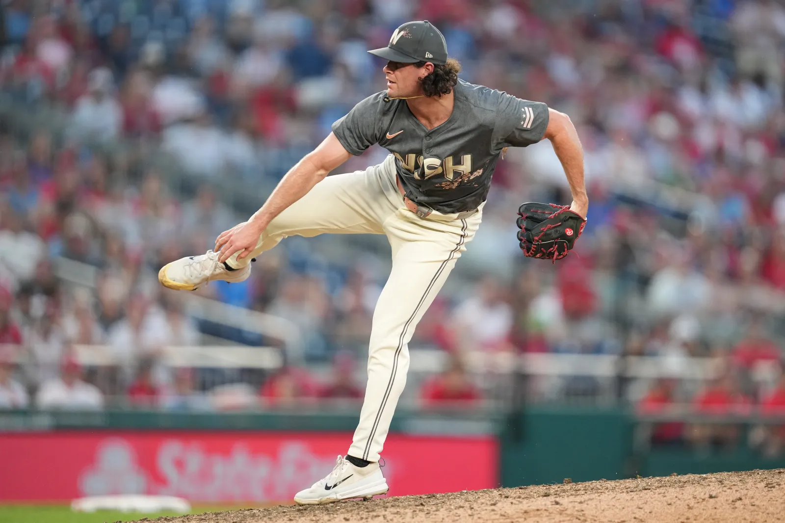 Mets Reportedly May Push for $7 Million Closer From Division Rival ...
