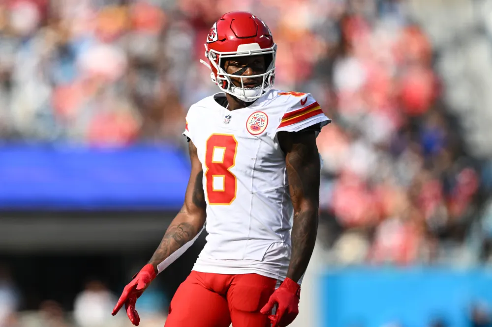Chiefs' DeAndre Hopkins Seeking Therapy After Dropped Pass - Newsweek