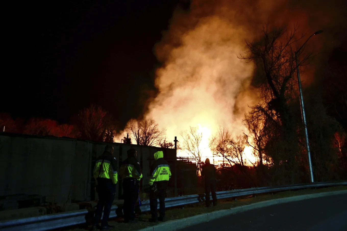 Massive Baltimore Brushfire Closes Roads, Rail, Schools - Newsweek