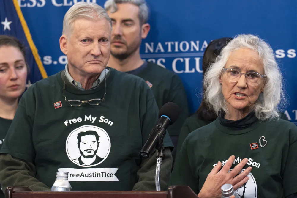 Missing US Journalist Austin Tice Still Alive in Syria, Family Says ...