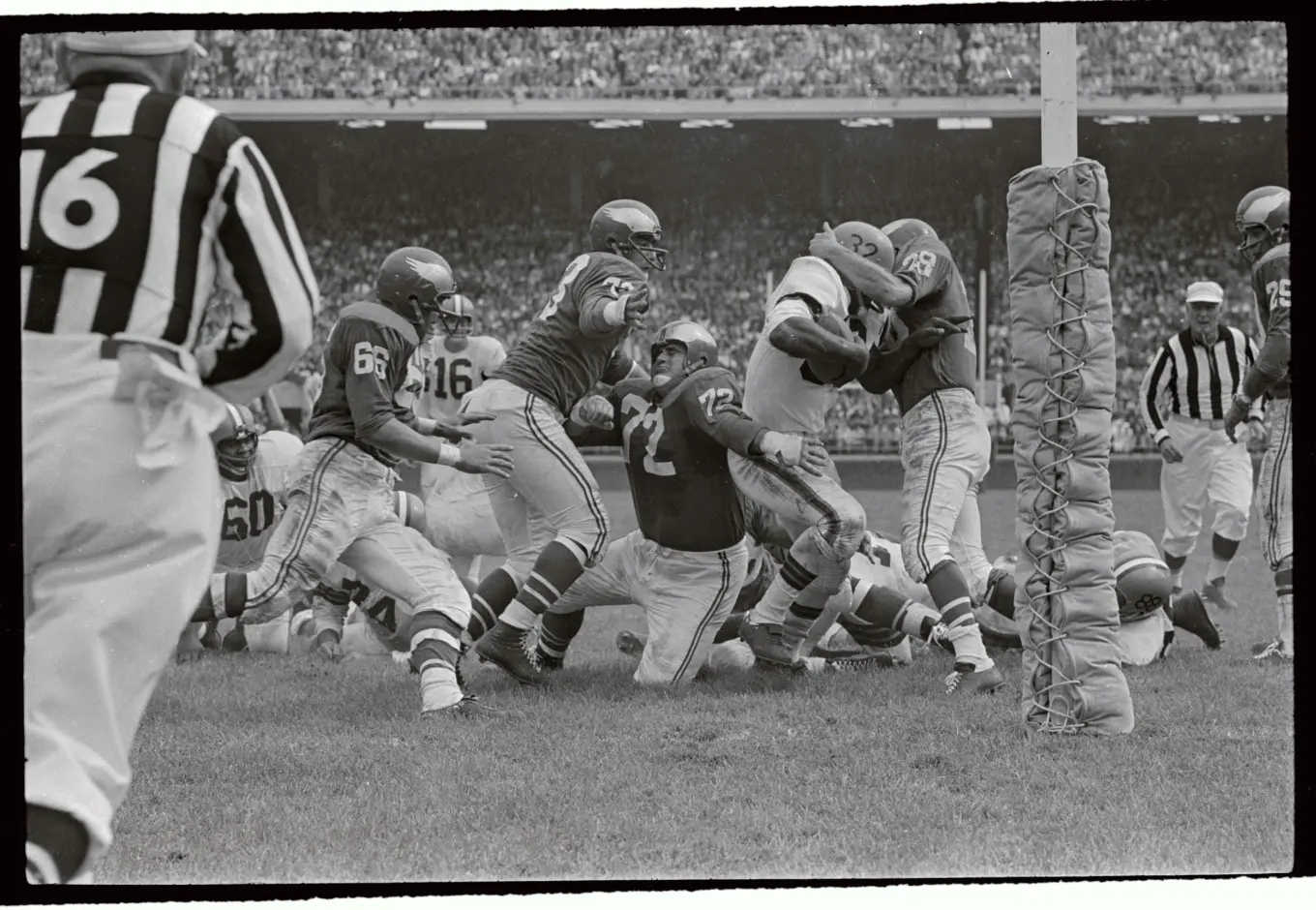 Six-Time Hall of Fame Eagles Coach Eddie Khayat Dies at 89 - Newsweek