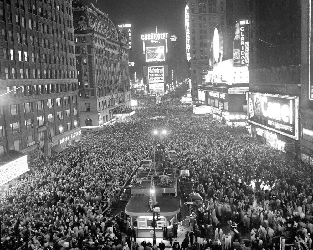 How To Stream the 2025 Times Square Ball Drop - Newsweek