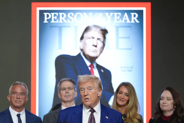 Trump Rings Opening Bell to Cheers of ‘USA!’ - Newsweek
