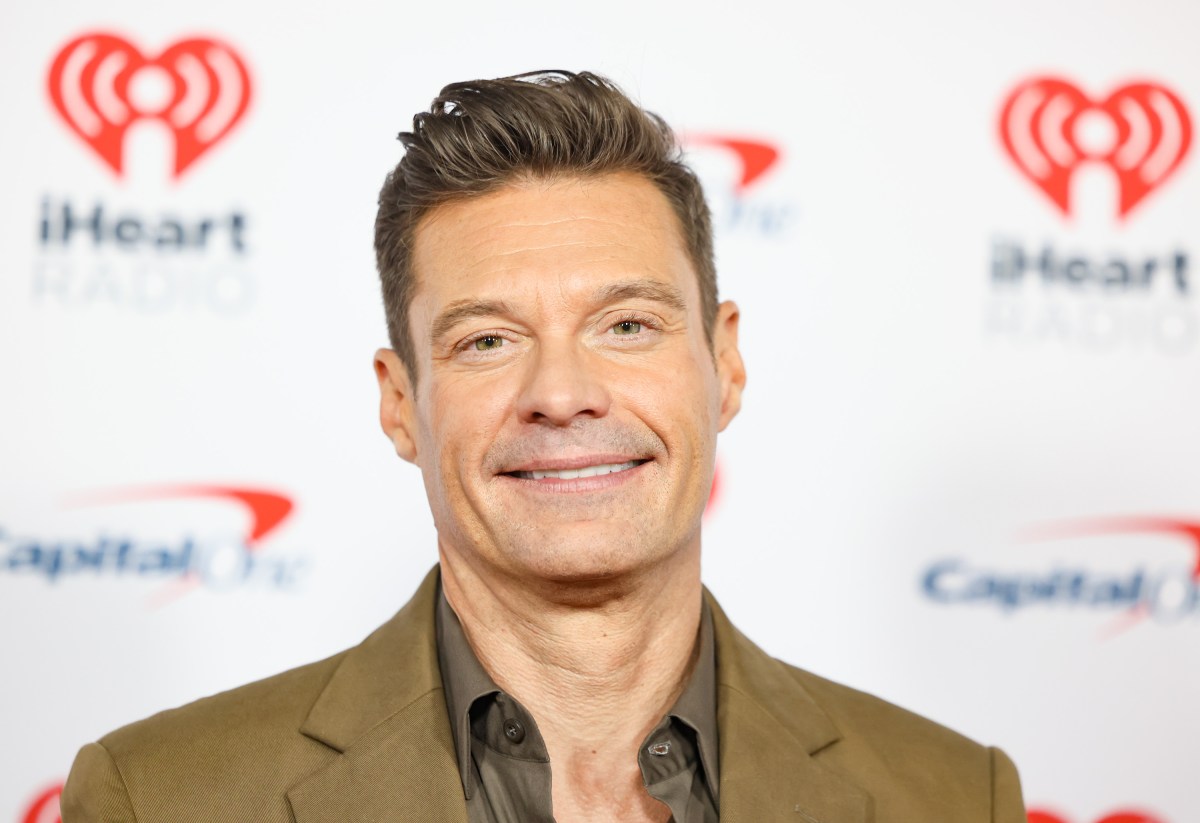 Ryan Seacrest Jokes About His Love Life on 'Wheel of Fortune' - Newsweek