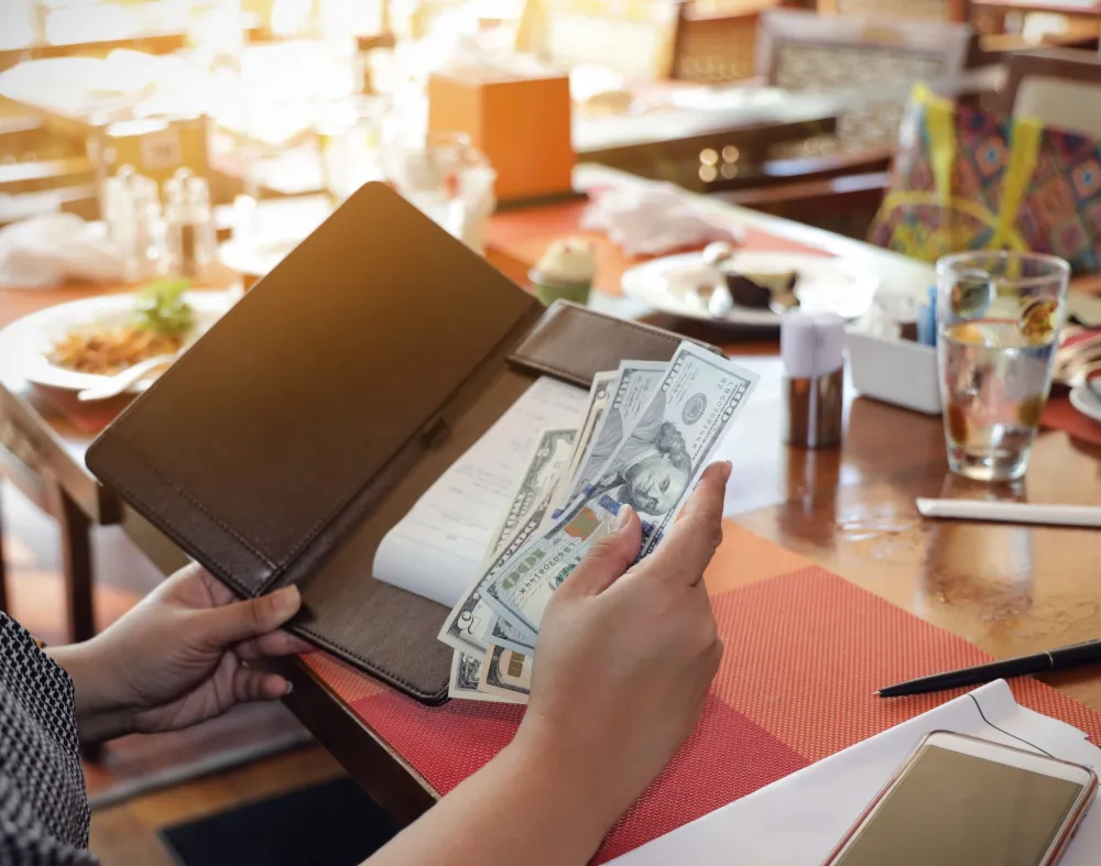 How Gen Z Woman Ruined Boyfriend’s Birthday Meal With His Friends ...
