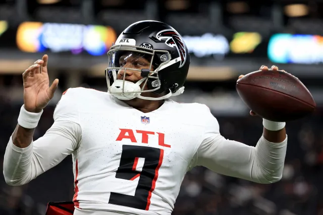 Atlanta Falcons QB Michael Penix Jr Doesn't Back Down And Confronts Fan ...