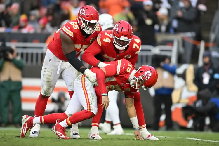 Super Bowl Champion Says Goodbye to Kansas City Chiefs - Newsweek