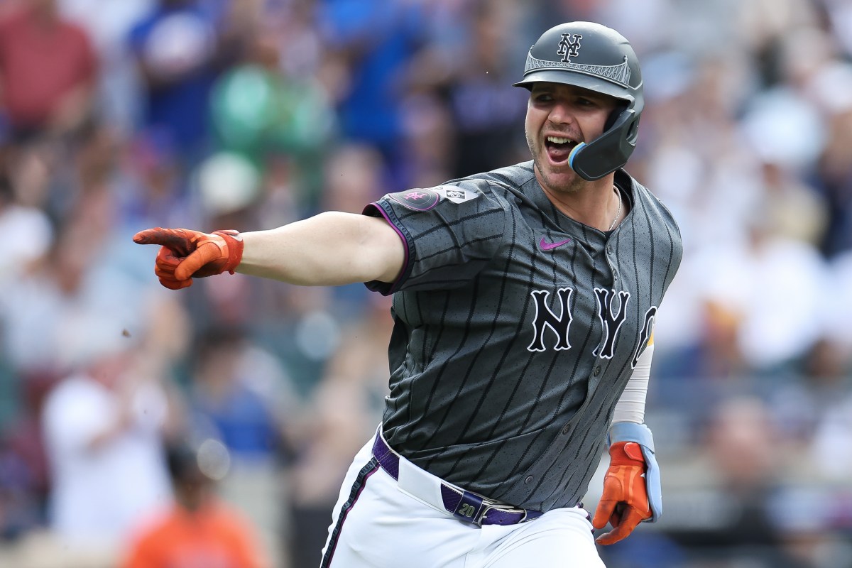 First Base Options Starting to Dwindle as Mets Need to Decide Quickly ...