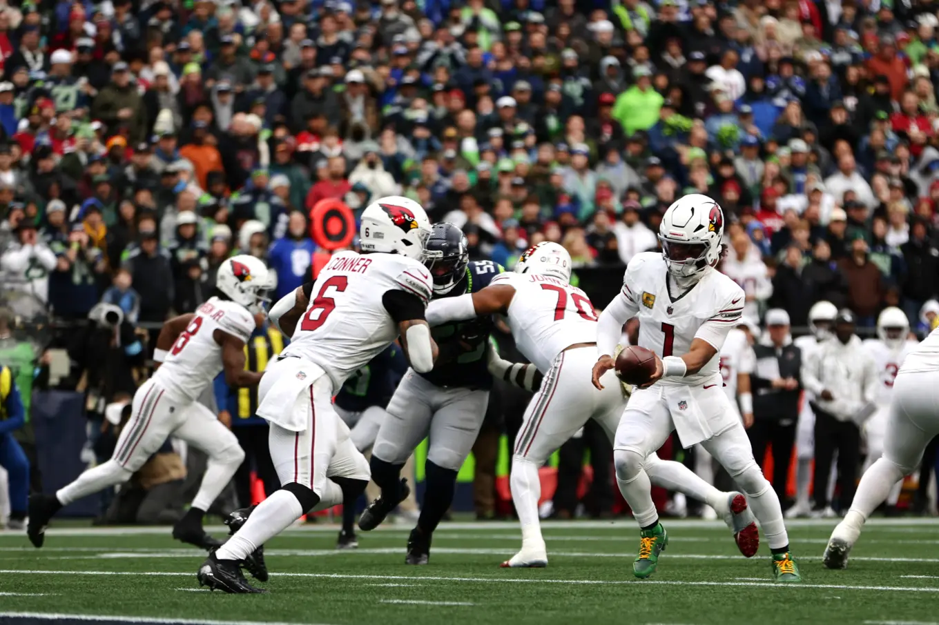 Cardinals' James Conner Exits Game With Apparent Injury - Newsweek