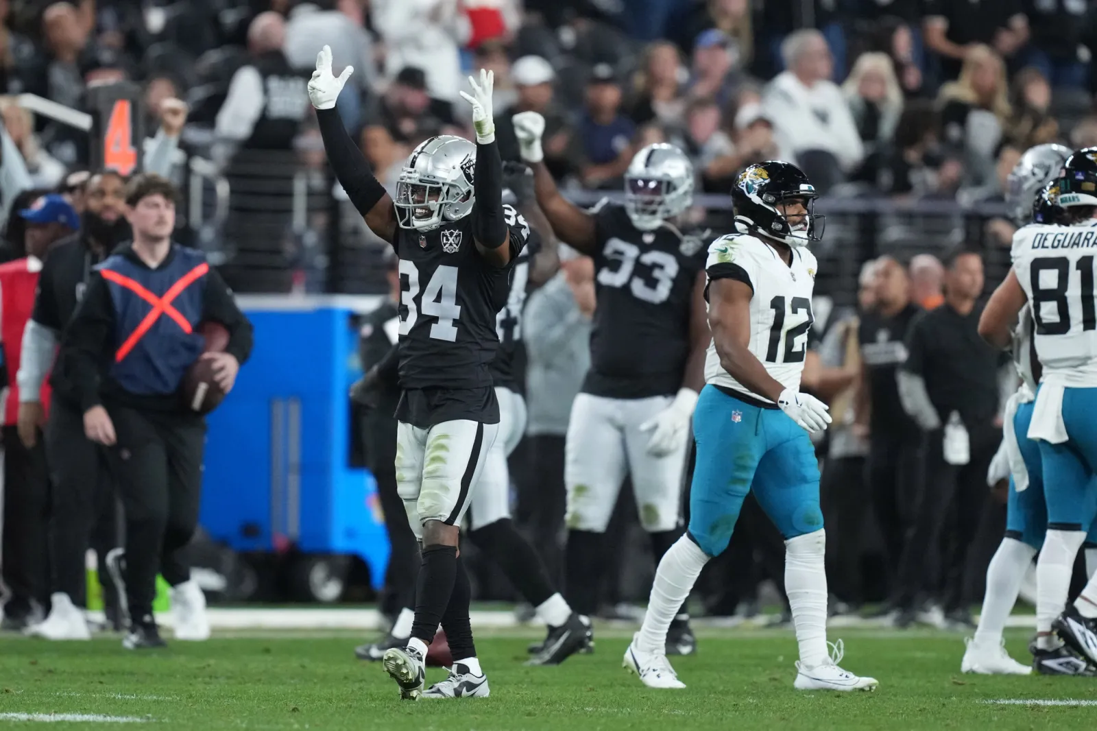 Week 16 Sees Raiders Play Way Out Of Landing Top QB In NFL Draft - Newsweek