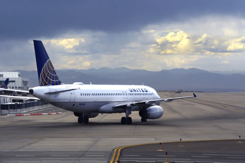 Dead Body Found in Wheel Well of United Airlines Plane - Newsweek