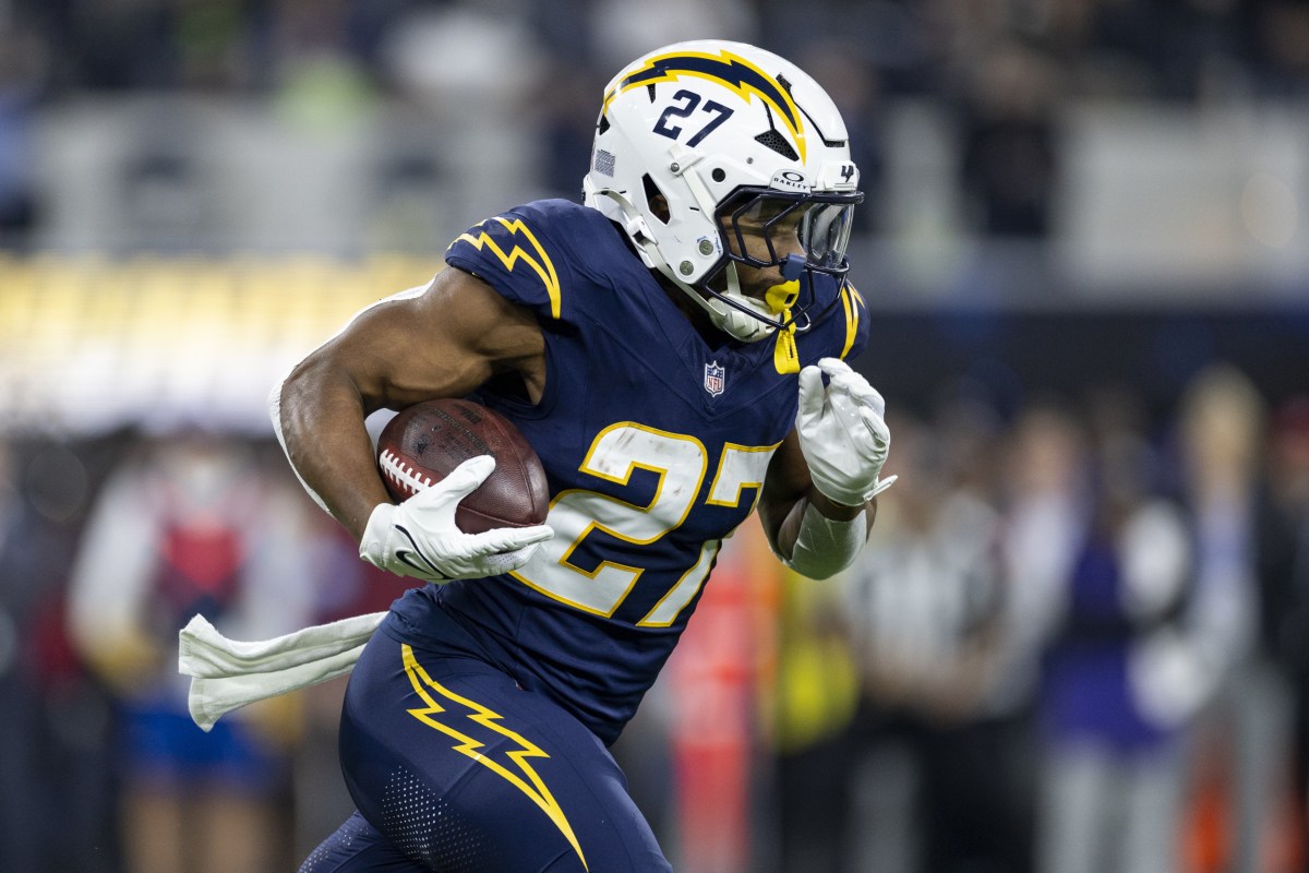 Broncos Pro Bowler Makes Bold JK Dobbins Prediction - Newsweek