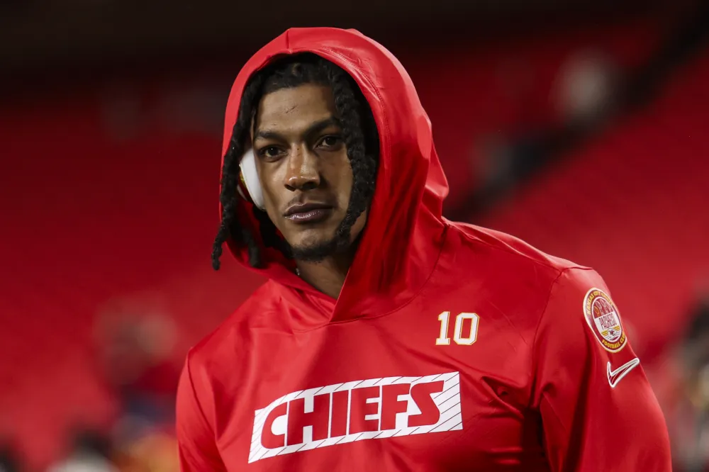 Report: Chiefs' Isiah Pacheco Receives Brutal Injury Diagnosis, Return ...