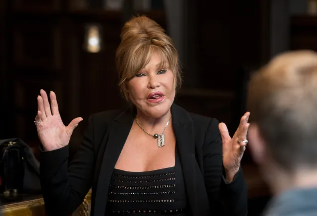Socialite Jocelyn Wildenstein Known For ‘Cat’ Plastic Surgery Dies ...