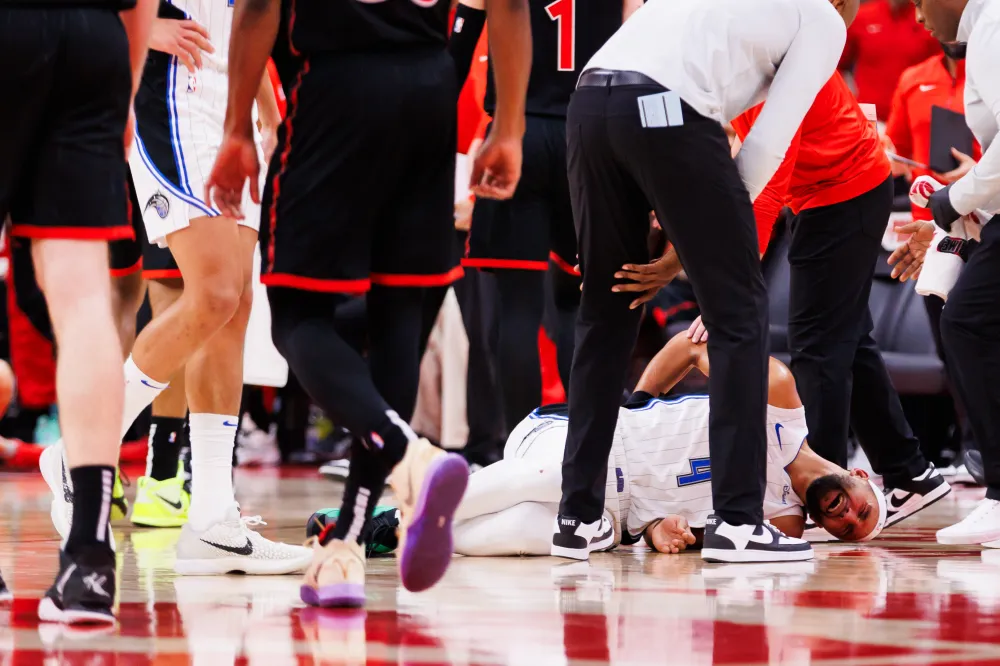 Magic Star Jalen Suggs Wheelchaired Off Court After Suffering Scary ...