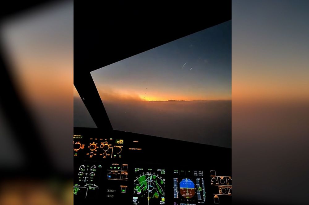 Pilot Films Cockpit View of Plane as It Tries to Land in Dense Fog ...