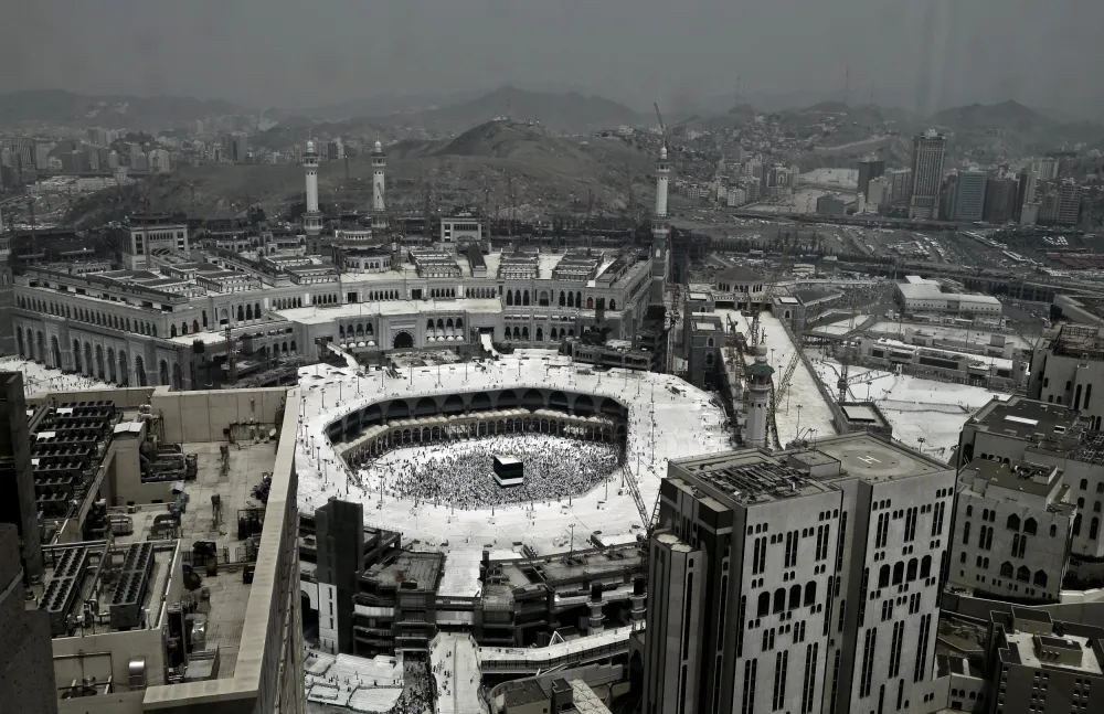 Saudi Videos Show Flooded Mecca - Newsweek