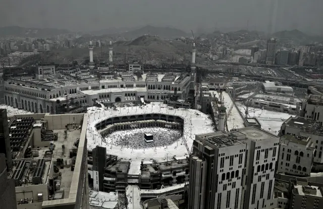 Saudi Videos Show Flooded Mecca - Newsweek