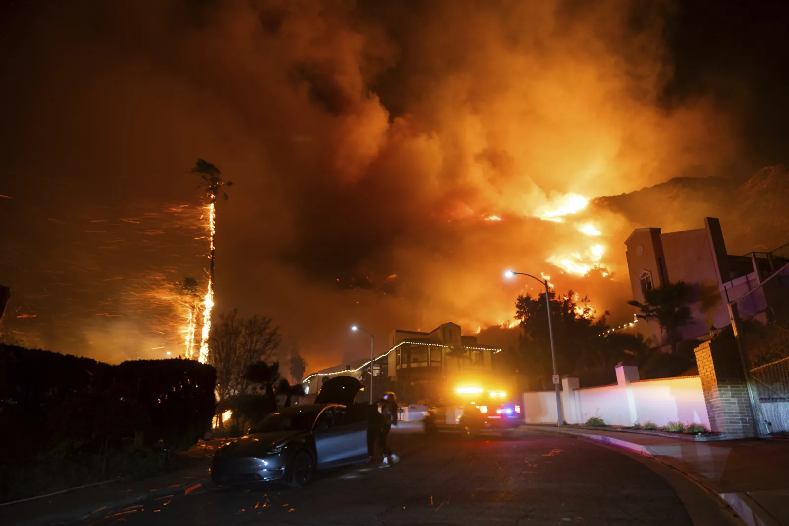 California Fire Evacuation Map, Update As LA Residents Ordered to Flee ...