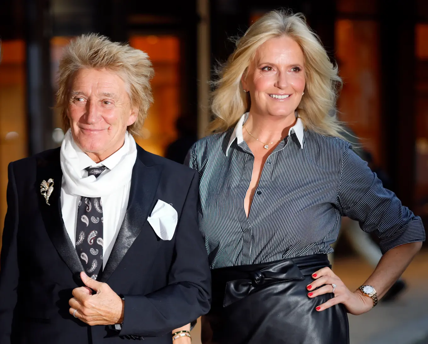 Rod Stewart Celebrates 80th Birthday in Rare Photo With 6 of His 8 Kids ...
