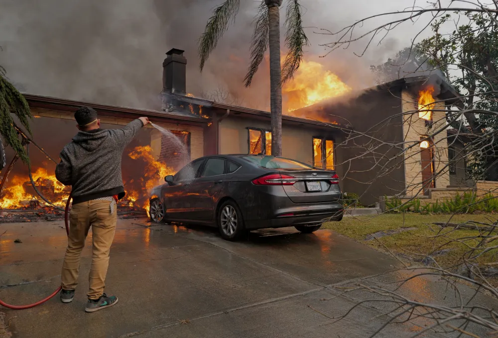 Los Angeles Fires: Nearly one in 10 Residents Could Lose Everything ...