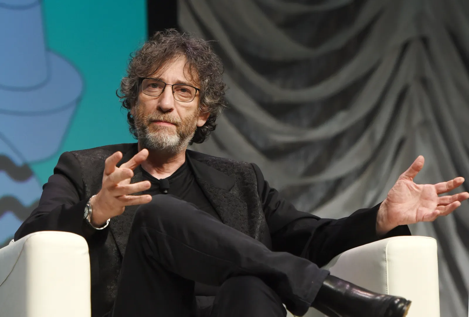 Neil Gaiman Issues Response to Sexual Assault Allegations - Newsweek