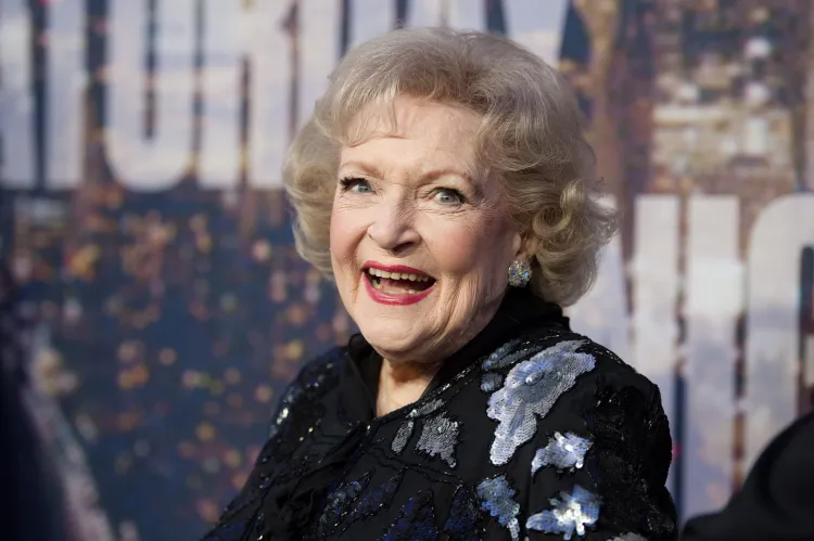 'Gilmore Girls' Star Says Betty White 'Fat-Shamed' Her - Newsweek