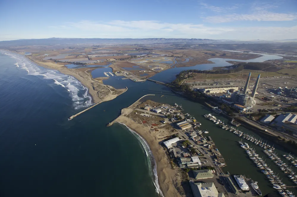 People Told to Stay Inside As Fire Rages at Moss County Power Plant ...