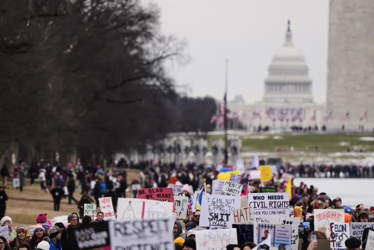 The People’s March: Photos Show Large DC Protest Before Trump ...