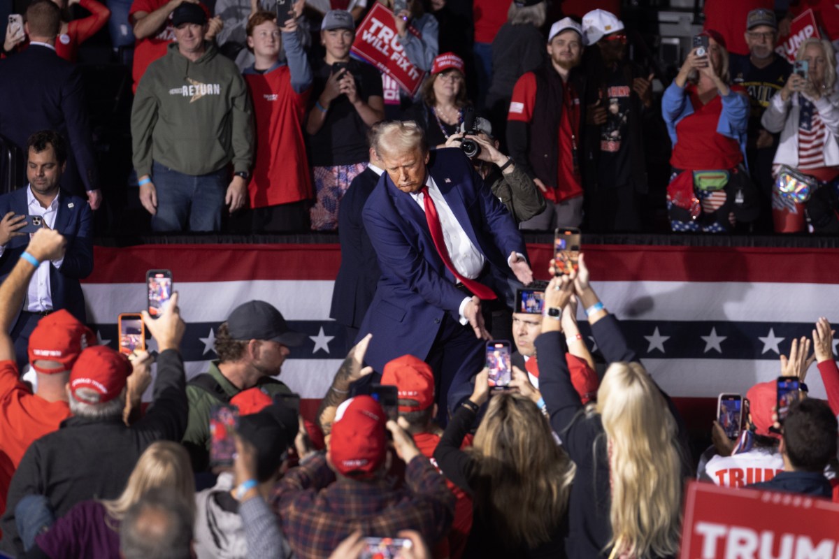 How to Watch Donald Trump's Pre-Inaugural DC Rally: Time, Speakers and ...