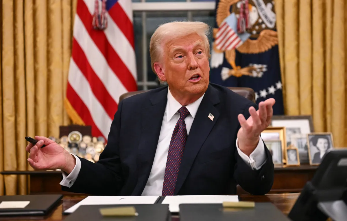 Donald Trump Brings Back Diet Coke Button to Oval Office - Newsweek