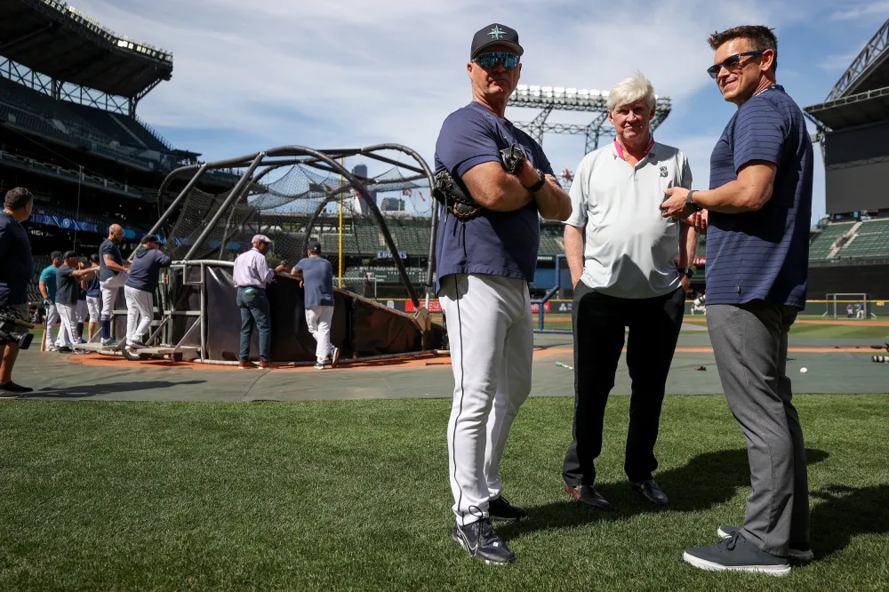 Mariners 'Kicked the Tires' on Trade for Yankees' Cody Bellinger ...