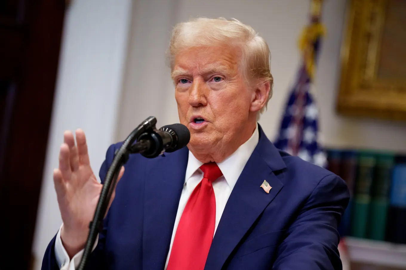 Donald Trump Backing mRNA Vaccine Project Gets Backlash - Newsweek