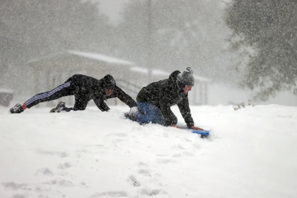 New All-Time Records Set for Snowfall in 3 States Including Ten Inches ...