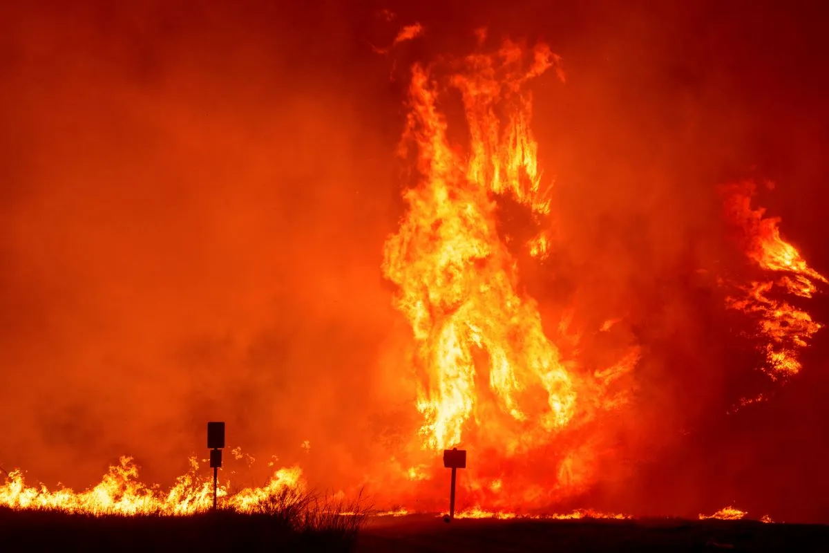 Map Shows Air Quality Plummeting in California As Hughes Fire Rages ...