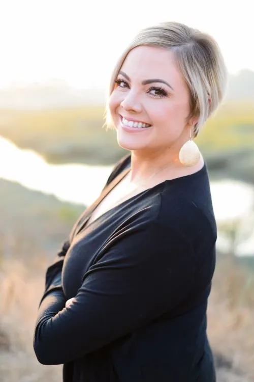 Where Is Amanda Riley Now? How 'Scamanda' Faked Cancer for Years - Newsweek