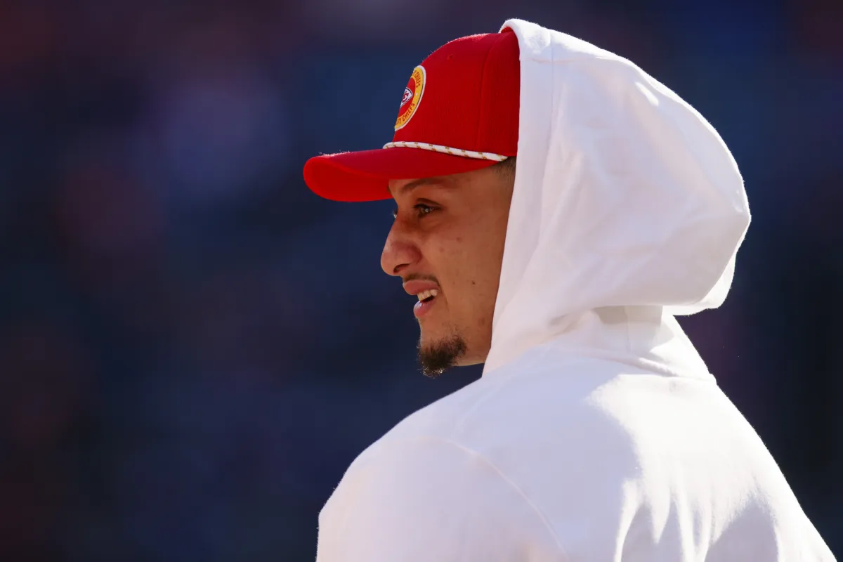 Chiefs' Patrick Mahomes Uses Kermit Meme To Celebrate AFC Championship ...