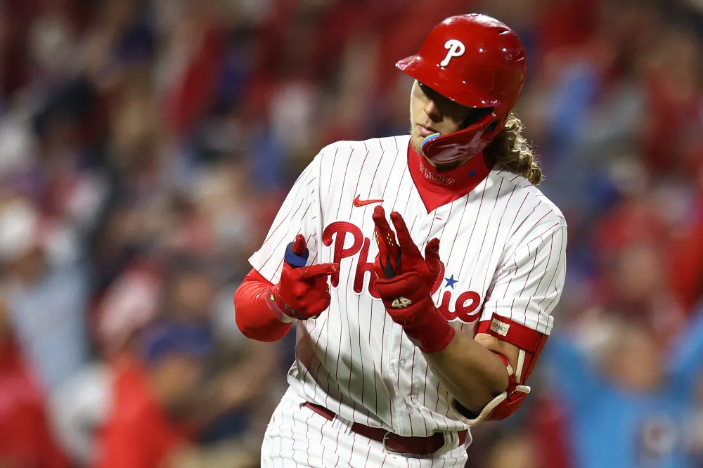 Cubs, Phillies Could Land New Third Basemen in Three-Team Trade ...