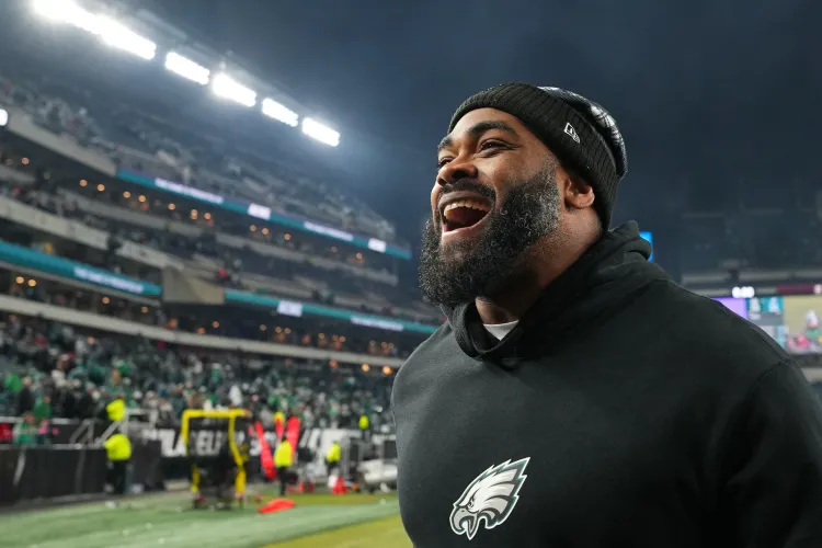 Eagles to Get Defensive Star Brandon Graham Back in Time For Super Bowl ...
